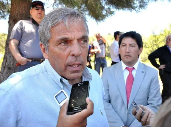 Sapag: “Vamos a ser exigentes al máximo con los derrames de petróleo ...