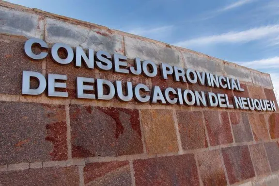 Actividad normal en la sede del CPE | Neuquen Informa