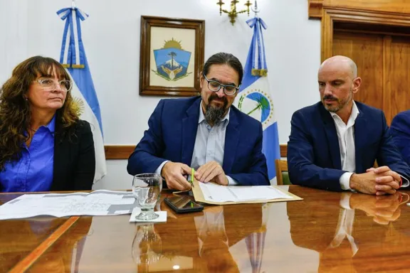 El Castro Rendón ampliará los vestuarios para el personal | Neuquen Informa